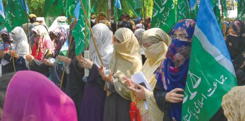 Pakistan motorway gang-rape case still shrouded in darkness | South ...