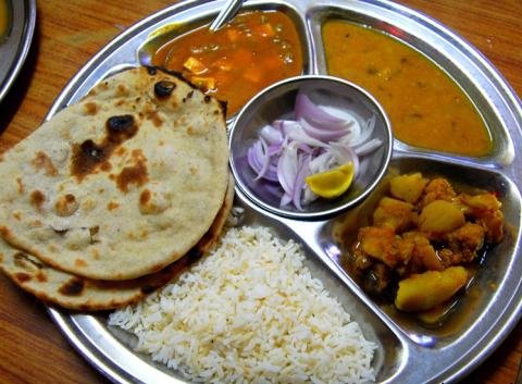 Cooked meals for the poor in India: An idea whose time has come | South ...